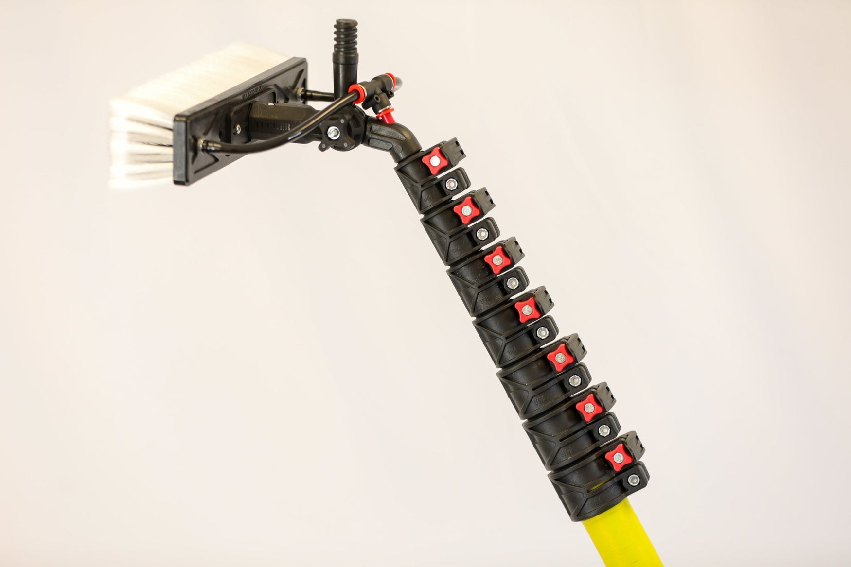 Water Fed Poles – Tucker® USA